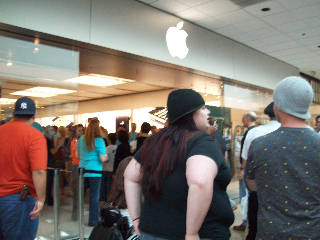 Apple Store Willowbrook Mall Wayne NJ Grand Opening Report–The iLife